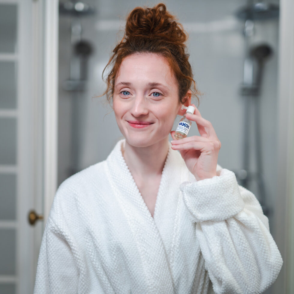 About Vaxol® – an easy-to-use ear spray